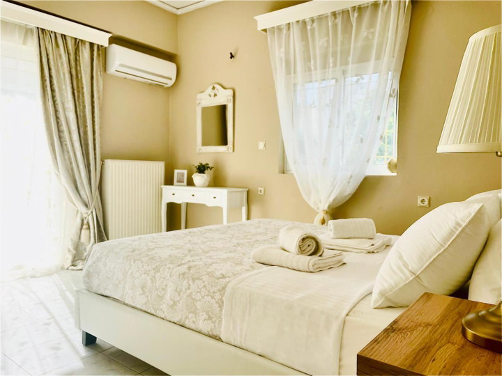 Christina_apt - Greece