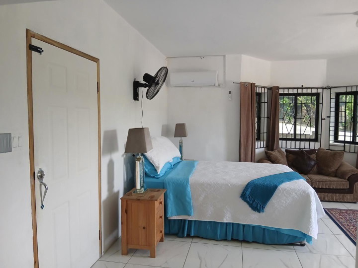 Cambridge Heights Guest House - Jamaica