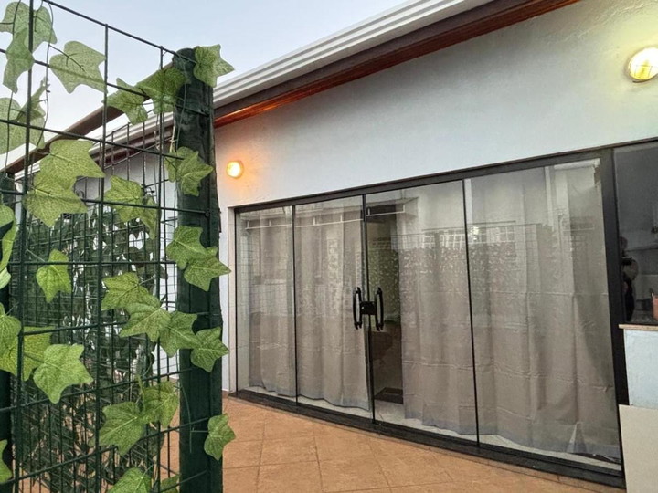 Casinha Com Ar, Garagem, Cozinha Equipada, Entrada Privativa, Completa Para Longas Estadias - Barão Geraldo