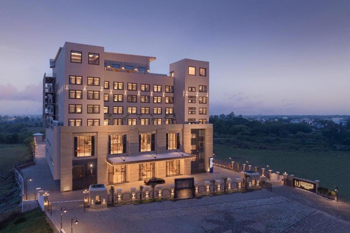 Essentia Luxury Hotel And Convention, Nagpur - Nagpur