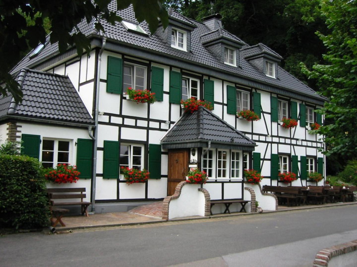 Wißkirchen Hotel & Restaurant - Bergisch Gladbach
