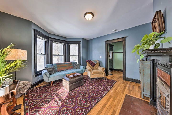 Newly Renovated Home Close To Dtwn Lawrence! - Lawrence, KS