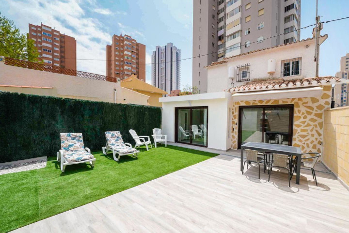 Casa Loma Con Terreno Privado Y Parking Compartido - A 800m De Playa Poniente - La Nucia