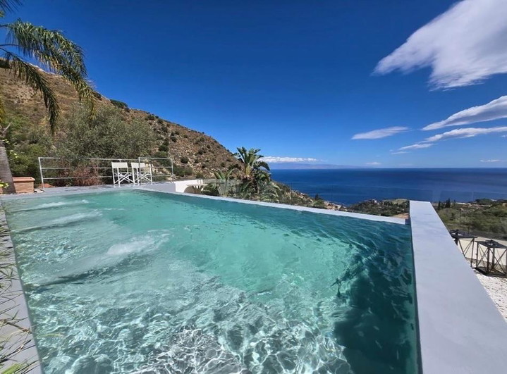Suite Apartments Branco - Infinity Pool & Sea View - Taormina