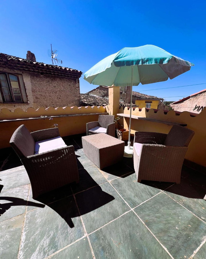 Provencal House With Sunny Terrace - Aups
