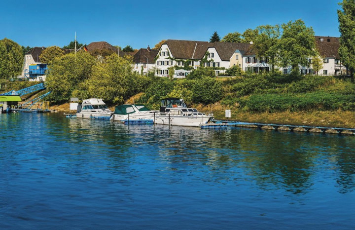 Rhein River Guesthouse - Direkt Am Rhein - Cologne