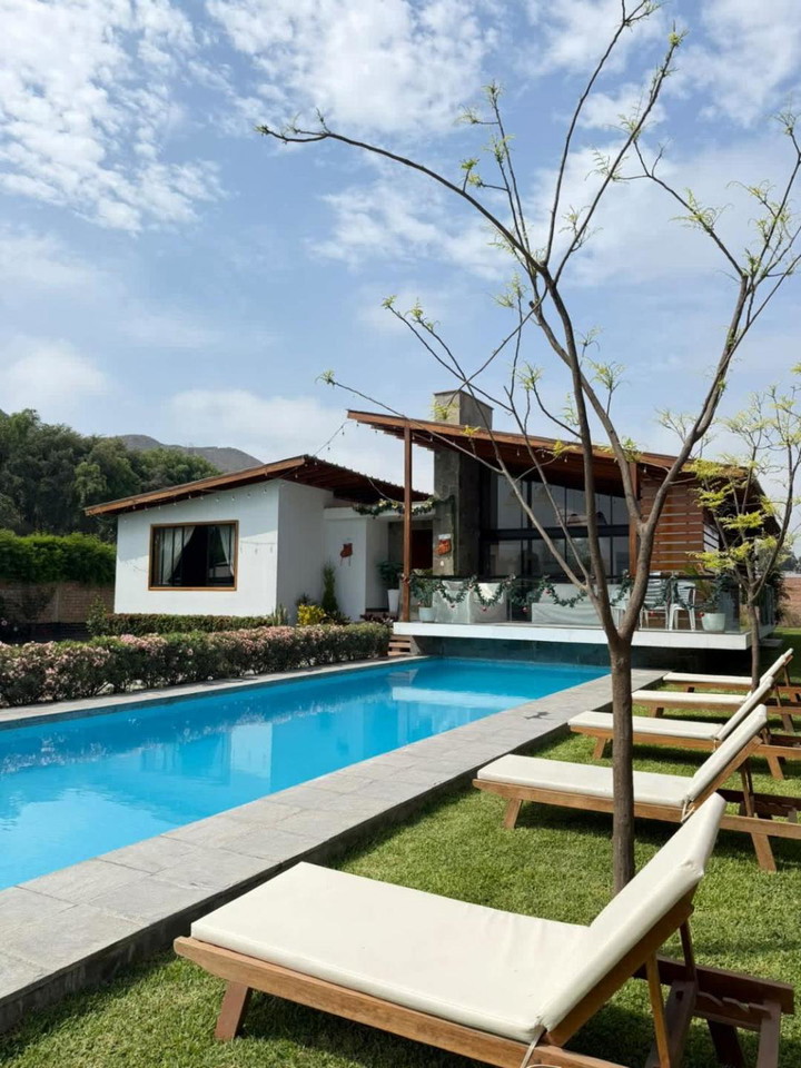 Spacious Cieneguilla Home 4br With Pool - Lima