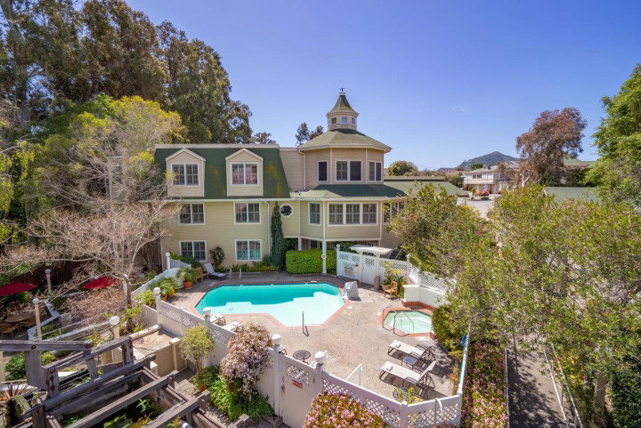 Apple Farm Inn - Avila Beach, CA