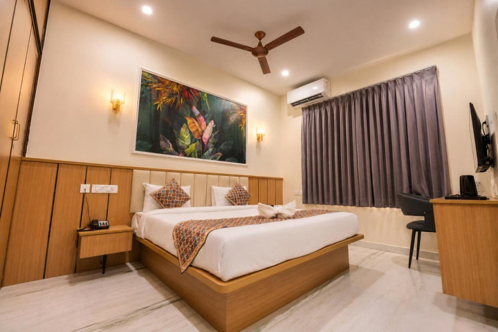 Hotel Ssv Suites Premium Near Hitech City, Madhapur - Karnataka