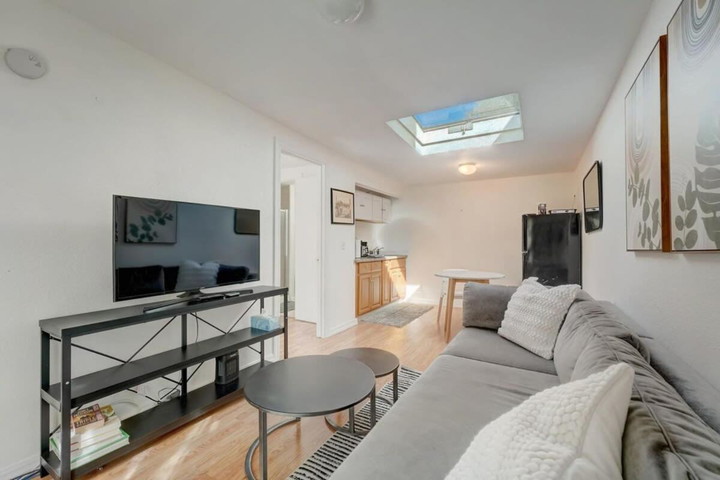 Marbella Lane -Cozy 1br Studio In Palo Alto Dwtn - Redwood City, CA