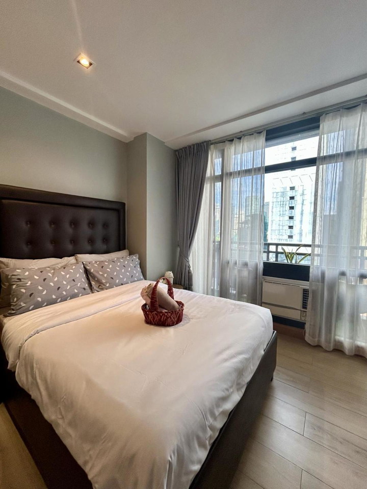 Cozy Spacious Studio With Balcony, Gym, Fast Wifi, Netflix - Taguig