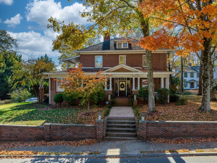 The Inn On Front Street - United States