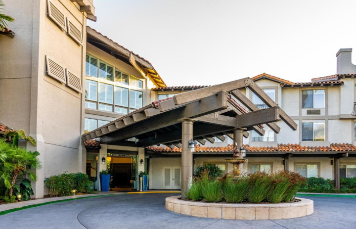 Doubletree By Hilton Campbell - Pruneyard Plaza - San Jose, CA