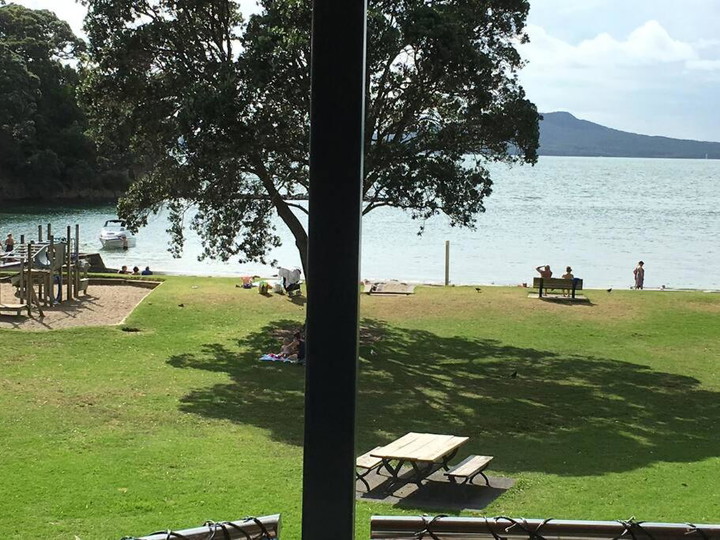 Beachside Bliss Castor Bay - Holiday By The Beach - 