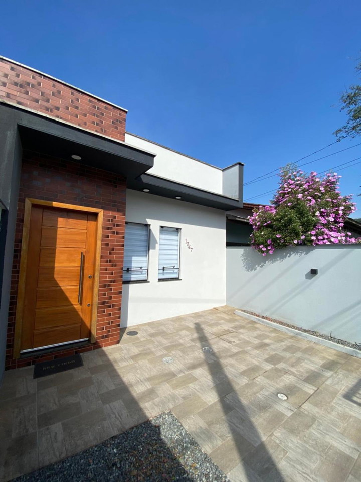 Casa Térrea Ampla, Perfeita Para A Sua Hospedagem - Joinville