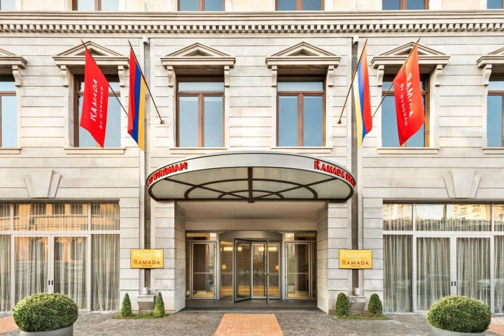 Ramada Hotel & Suites By Wyndham Yerevan - Yerevan