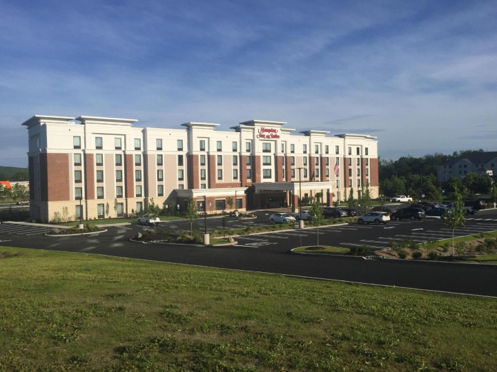 Hampton Inn & Suites Newburgh Stewart Airport, Ny - State of New York