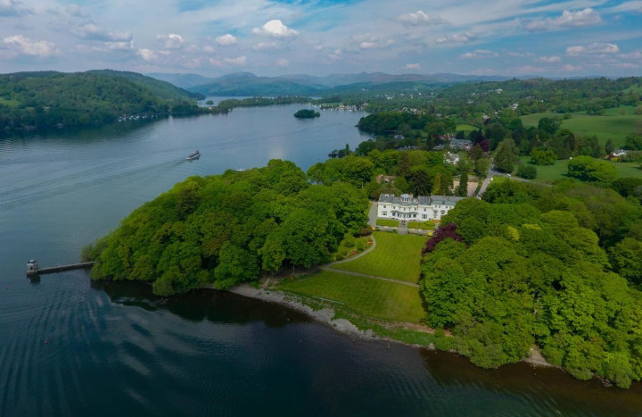 Storrs Hall Hotel On The Shore Of Lake Windermere - Hawkshead