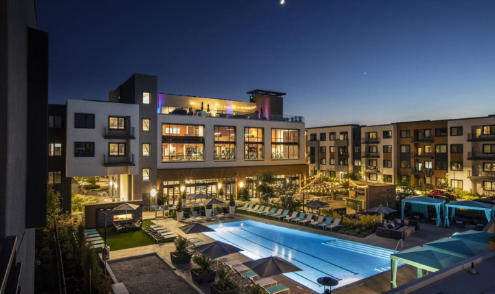 Luxury Condos At Anton Menlo W Pool & Amenities - Foster City, CA