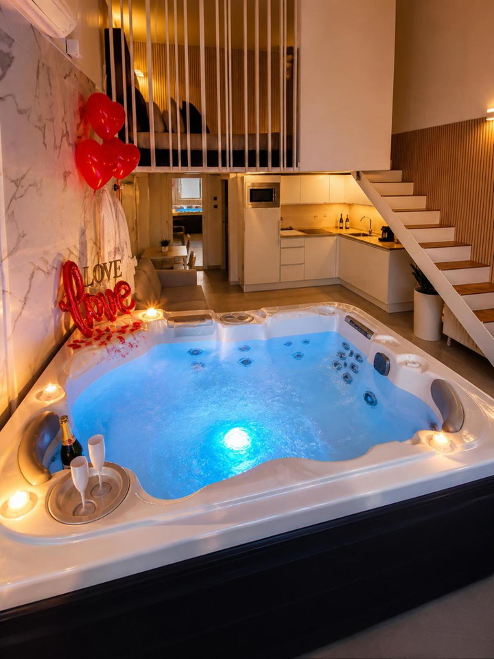 Villa Bono Romantic Suite & Private Jacuzzi - Nice