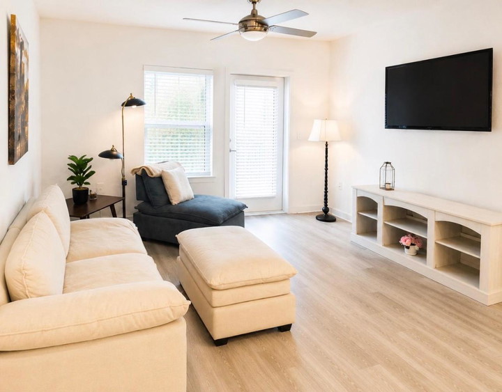 Corporate Luxe 2br 2ba Apartment With Serene Water View 5 Min From Jax Airport - Jacksonville