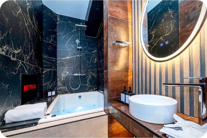 The Copper Cove Japanese Soaktub Retreat - Keighley
