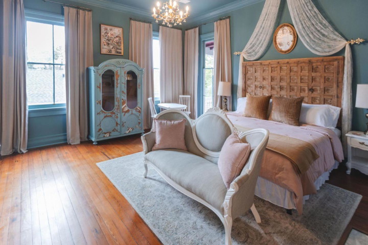 The Gilded Lady - The Wedding Suite - United States