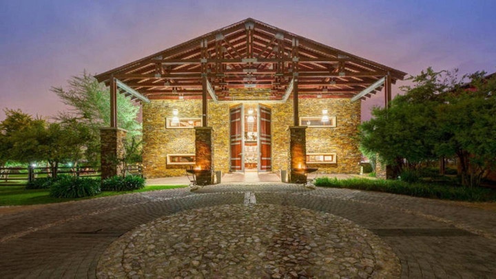 Riboville Boutique Hotel And Restaurant - Sandton