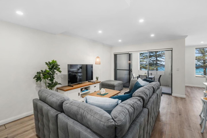 Austi Beach Escape - A Dreamy Oceanfront Haven - Austinmer