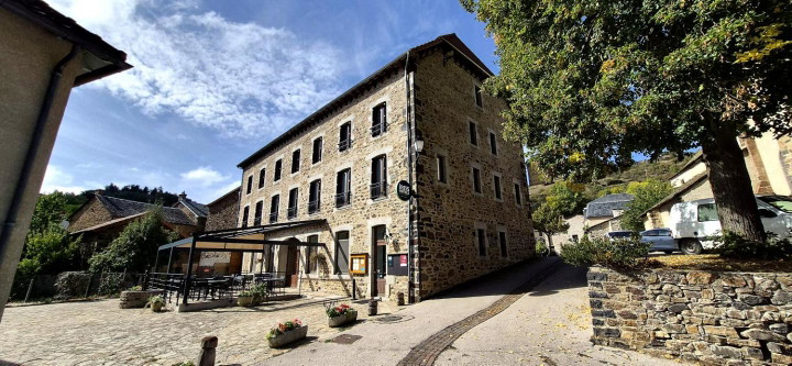 Logis Hôtel Auberge De L'allagnonette - Cantal