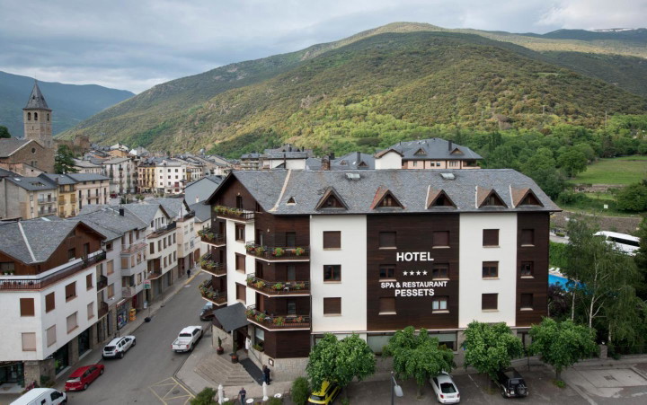 Hotel Restaurant Pessets & Spa - Catalonia