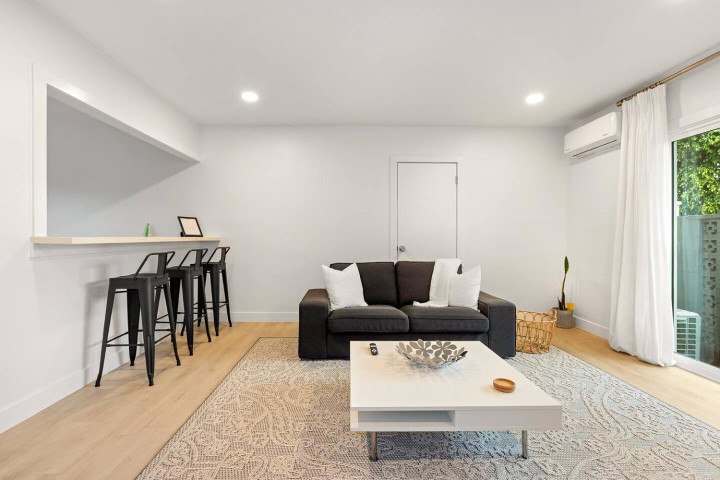 Spacious Apt W/1br - City Center - Pasadena, CA