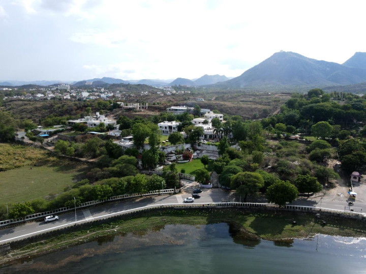 Devendragarh - A Boutique Lake Facing Guest House On Lake Fateh Sagar - Udaipur