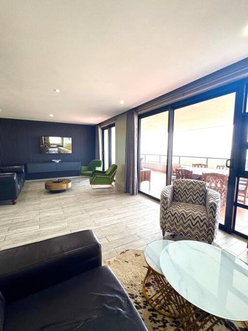 Accommodation Front - Spacious 6 Sleeper Across Ushaka - Durban