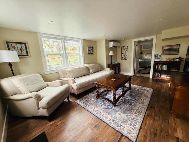 State Street Cottage, Suite 1 - Washington