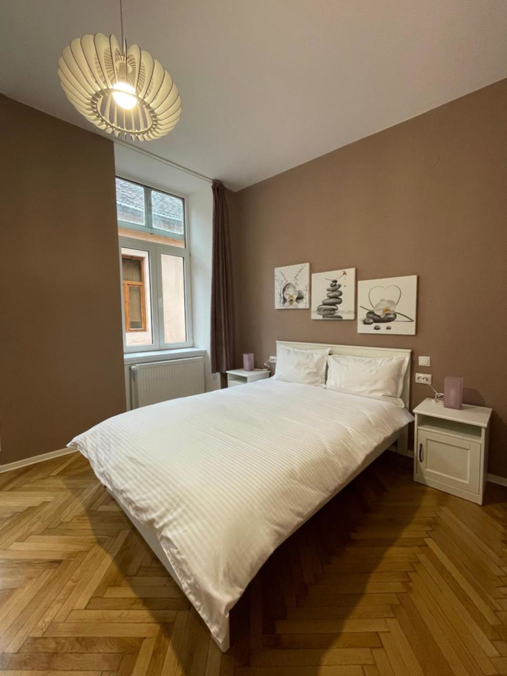 Schei Central Studio Rooms In The Heart Of Brasov - Brașov