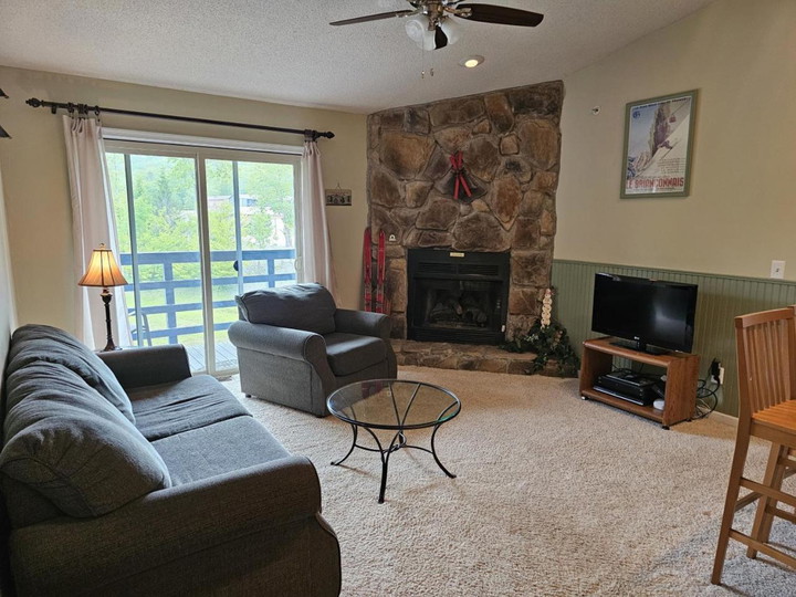 Slopeside Condo D304|2 Bedrooms,2 Bath | Sleeps 7 - Canaan Valley, WV
