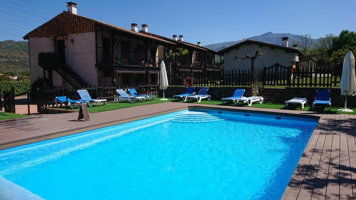 El Canchal De La Gallina -Cafetería -Aparcamiento Gratis - Jacuzzi - Piscina De Agua Caliente Abierta Desde El 20 Marzo 2027 - Spanien