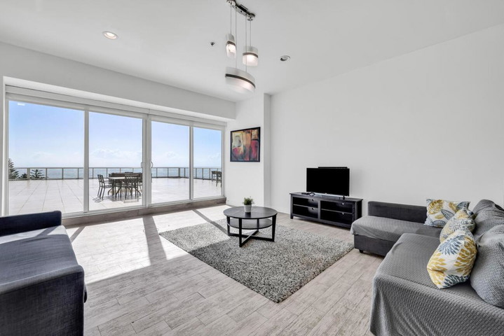 Shine Suites Balcony Duplex 11 - Miami Beach, FL