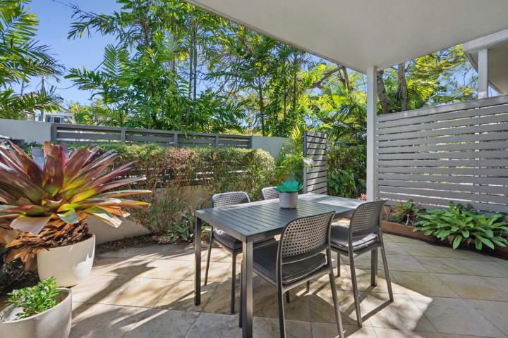 2 Bedroom Renovated Townhouse, Walk To Noosa River - Noosaville