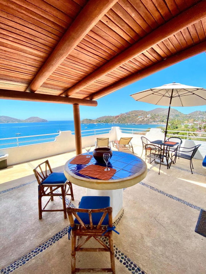 La Vista The View - Zihuatanejo