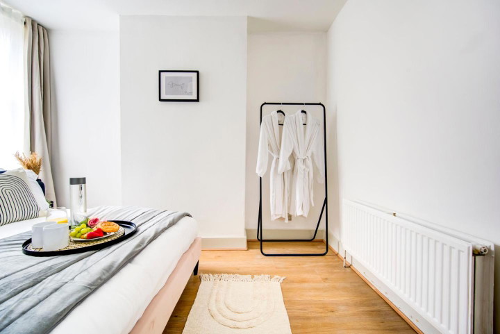The Hackney Apartment - Chingford