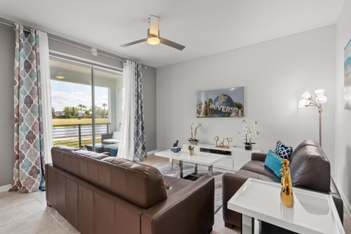 Storey Lake Condos By Une Homes - Orlando
