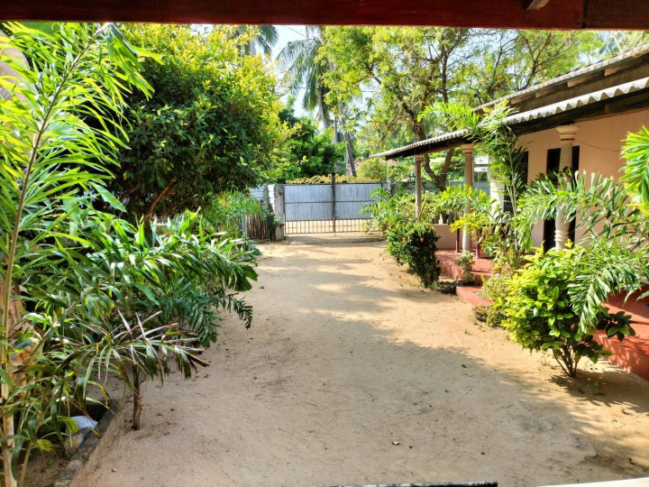 Suman Beach Rooms - Sri Lanka