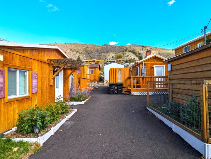 Yellowstone's Treasure Cabins - Montana