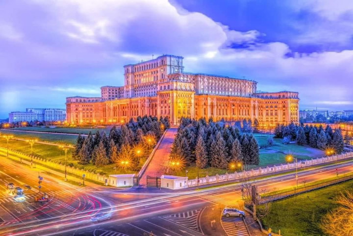House Of Parliament Ultracentral Apartament Self Check In - Bucarest