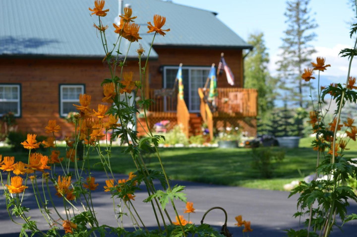Alaska's Lake Lucille Bed & Breakfast - Wasilla, AK