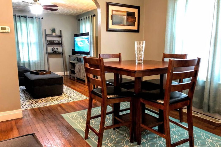 2br Private House Available Close To Ue - Evansville, IN