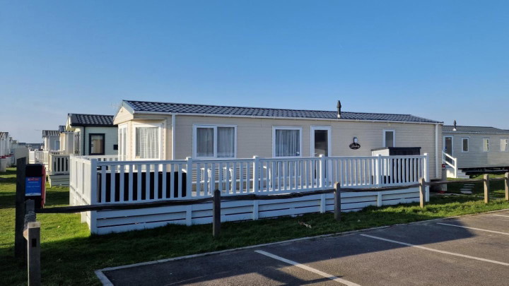 Danbury Holiday Escape, West Sands - West Sussex