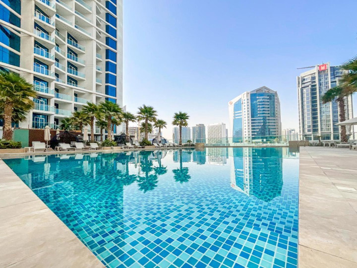 Higuests - Roomy And Chic Studio With Panoramic Canal Views - Dubai